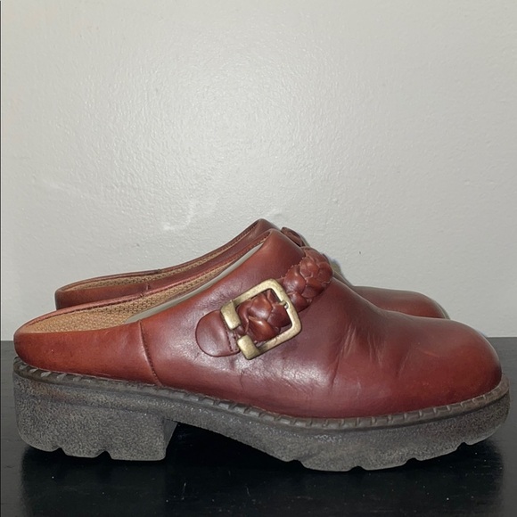 BareTraps | Shoes | Womens 6m Bare Traps Jupiter Leather Brown Clogs ...